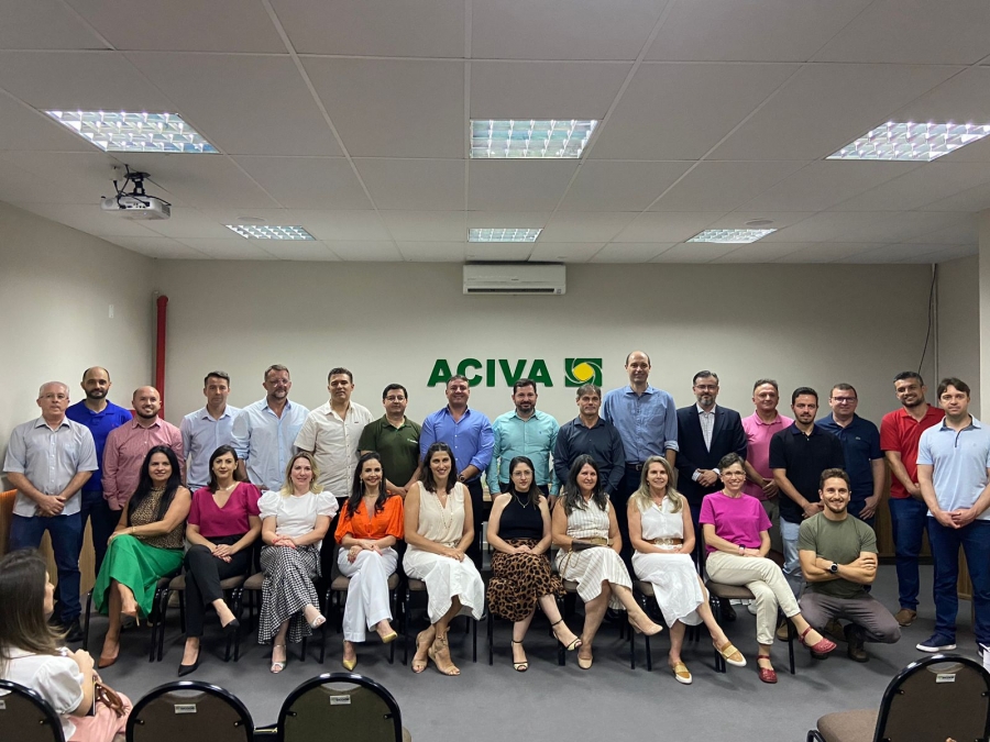 Édio Kunhasky Junior é empossado como presidente da Aciva | ACIVA ...